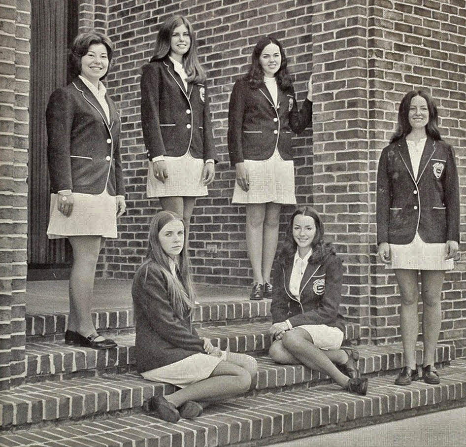 School Days And Miniskirts A Nostalgic Look At Vintage Photos Of