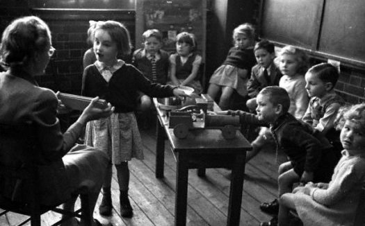 Exploring Everyday Life in 1930s Britain Through Kurt Hutton's Lens